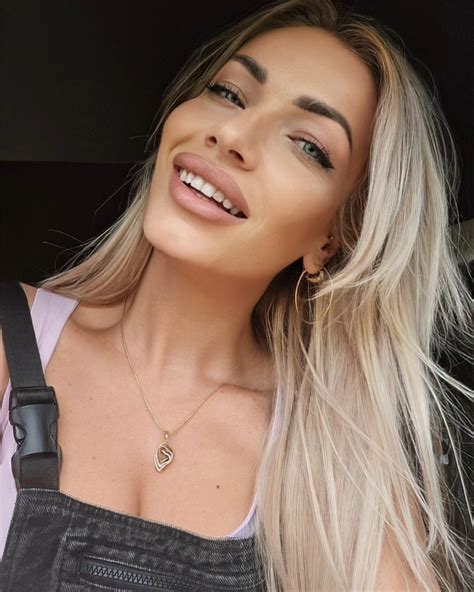 Елена Димитрова Елена Димитрова Added A New Photo