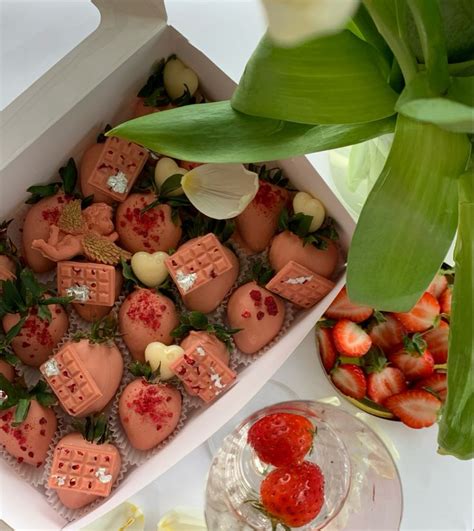 Клубника в шоколаде Клубника в шоколаде Клубника Шоколад