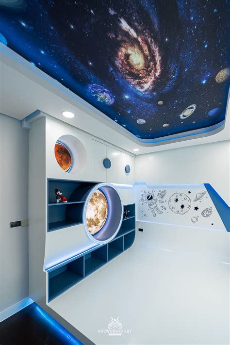 ผลงานการออกแบบ “ห้องอวกาศ” ที่มีโทนสีสบายตา สีขาวทำให้ห้องดูกว้าง รูปแบบห้องมีลูกเล่น น่าค้นหา 🚀