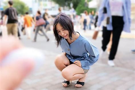 如月美嘉 リモバイ散歩で股間が大洪水の美少女！あまりの快感に野外でアクメしてしまう 無料av動画