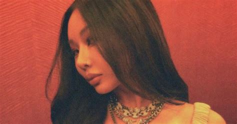 제시 가슴보다 더 작은 상의…언더붑 당당한 애티튜드 [da★]