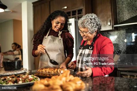 Mexican Mom Cooking Photos And Premium High Res Pictures Getty Images