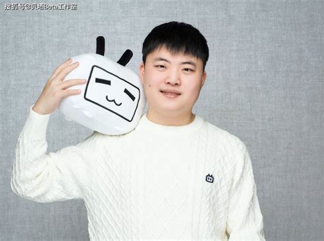 恭喜Uzi喜得贵子本人发文感谢老婆奥咪咪儿子长得像uzi 小孩 评论 微博