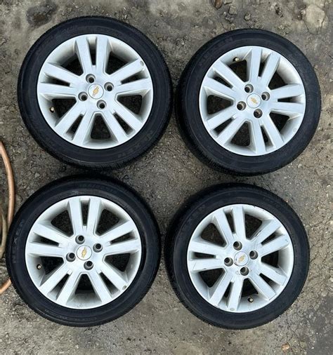 스파크15인치휠타이어 팝니다 헬로마켓