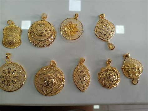 Latest Light Weight Gold Pendents Designs Chain Locket Long Chains With