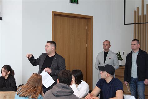 სკოლის მოსწავლეებისთვის ვორკშოპის როგორ ვაქციოთ იდეა წარმატებულ