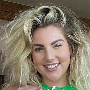 Haleigh Cox Instagram Star Age Birthday Bio Facts Family Net Worth Height More