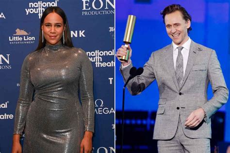 Tom Hiddleston Praises Fianc E Zawe Ashton At People S Choice Awards None Of This Makes