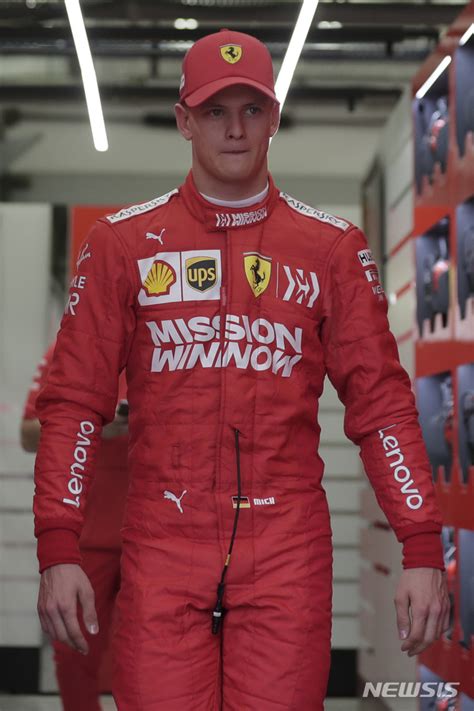 F1 시트 오르는 믹 슈마허 아버지 뒤 이을까