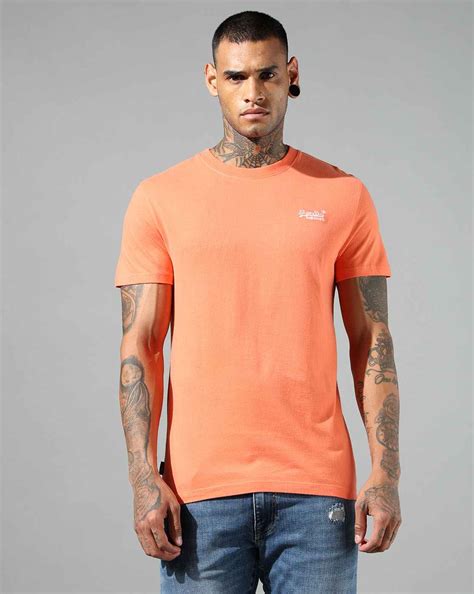 Essential Logo Emb Tee Contrast