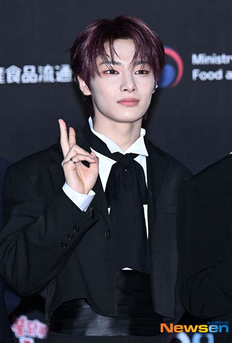 스트레이키즈 아이엔 매력 터지는 브이~ [포토엔hd] 뉴스인코리아