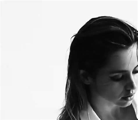 Ana De Armas Scrolller