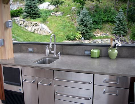 Your Guide To The Top Outdoor Kitchen Countertop Materials