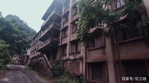 重庆三线军工厂旧址山洞里面造大炮废弃后无人问津
