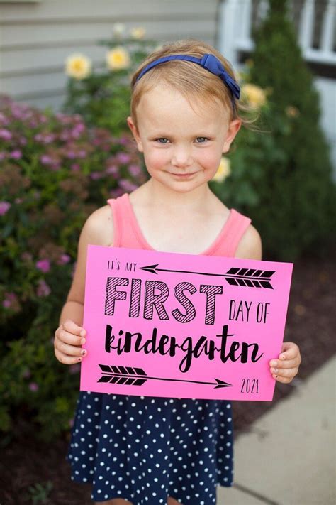 Printable First Day Of School Sign First Day Of School Pictures Grades K 12 Printable Signs