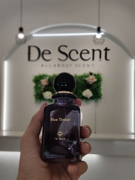 គួរឱ្យសរសើរ កូនខ្មែរ១ រូប បើកសិប្បកម្មផលិតទឹកអប់បែបខ្មែរ កំពុងតែផ្ទុះការគាំទ្រខ្លាំង