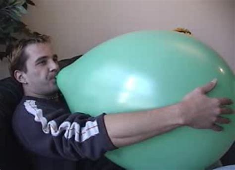 GREEN BALLOON FUN ThisVid Com