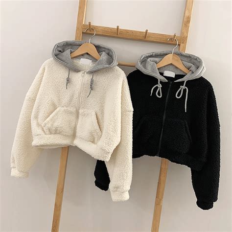 🔥강추🔥 왕따뜻 크롭 뽀글 양털 보아털 배색 후드집업 에이블리