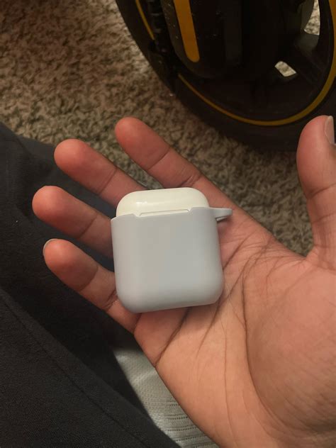 Someone Left Their Airpod Case In Lily I Found It Tonight If This Is