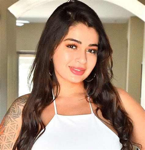 2025 Carolina Cortez Wikibio Age Height Net Worth