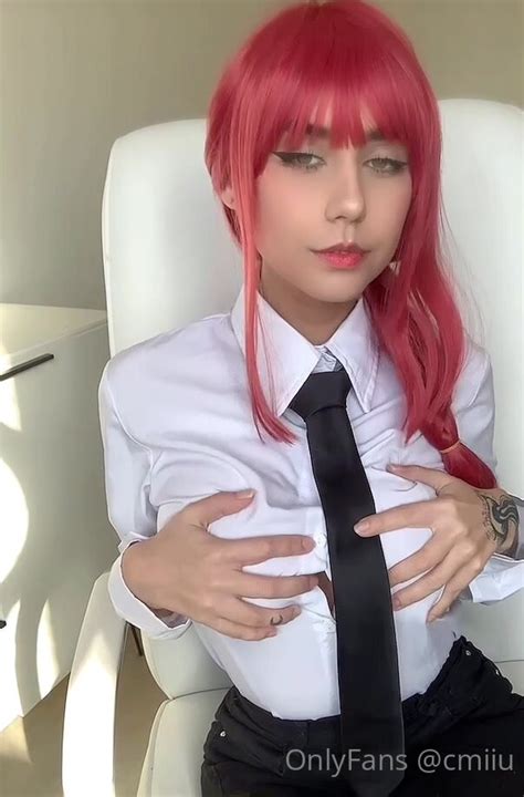 Cmiiu Naked Showing Her Big Tits Of Silicone Horny Cnn Amador