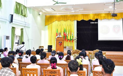 ကျန်းမာရေးဝန်ကြီးဌာန ဒုတိယဝန်ကြီး ပါမောက္ခဒေါက်တာအေးထွန်း ဆေးဘက်ဆိုင်ရာ နည်းပညာတက္ကသိုလ