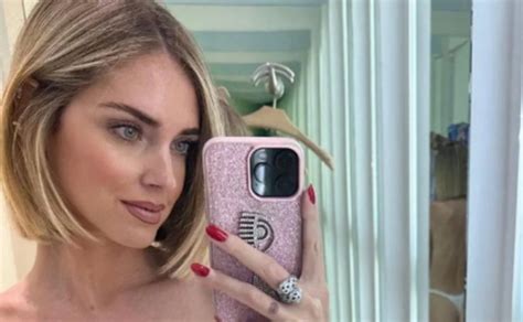 Il Durissimo Attacco Di Naike Rivelli A Chiara Ferragni