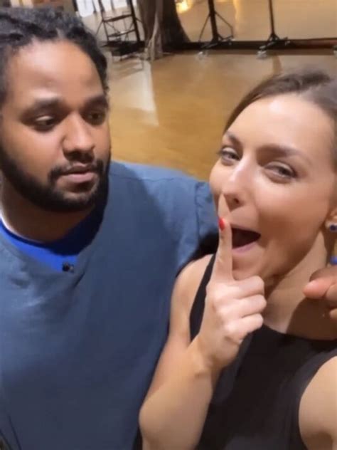 Strictlys Hamza Yassin Insists Im Not Beating Her Up As Partner