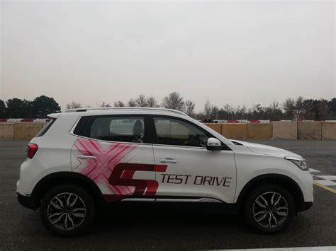 ام وی ام ایکس 55 ، شاسی بلند محبوب مدیران خودرو به بازار می آید