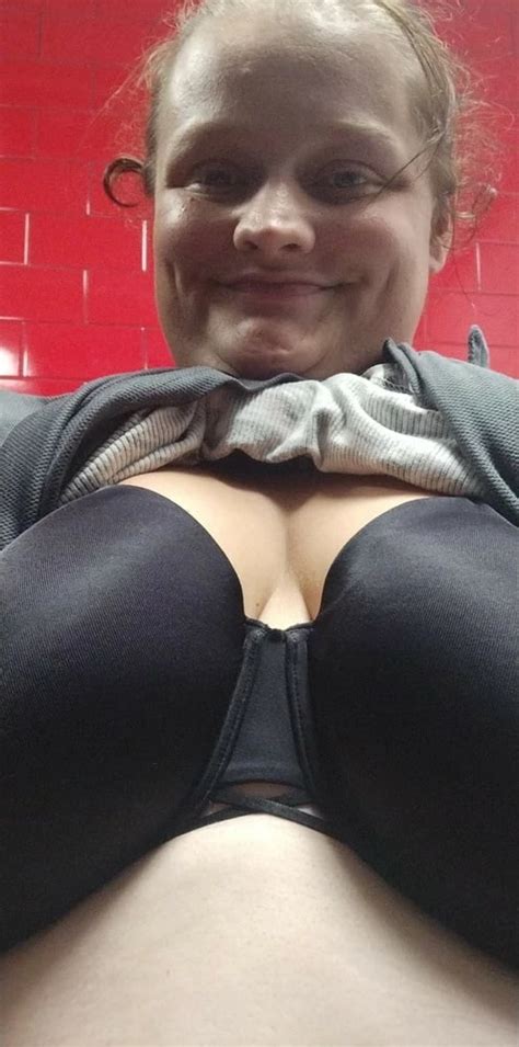 Non Nude Fun At Work 8 Nude Pics Xhamster