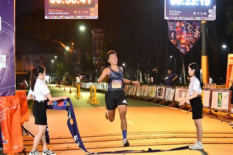 Cmu Marathon ภาพบรรยากาศพี่นักวิ่งระยะ Mini Marathon Facebook