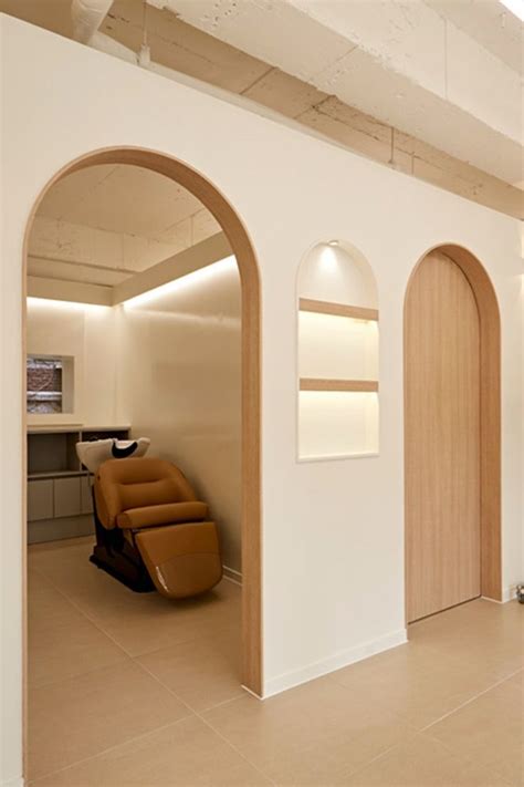 No2636 By서정 화이트and우드톤 깔끔하고 따뜻한 분위기의 17평 미용실인테리어 Salon Interior Design Clinic Interior Design