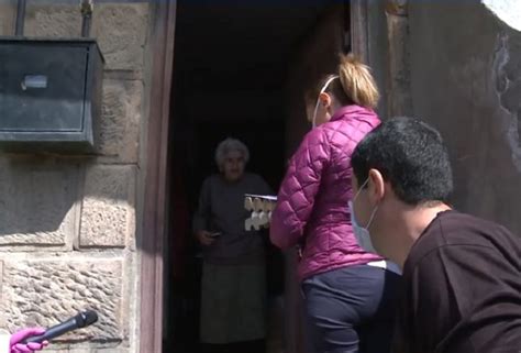 Երևանի քաղաքապետարանը կամավորների օգնությամբ իրականացնում է սոցիալական աջակցություն՝ ուղղված