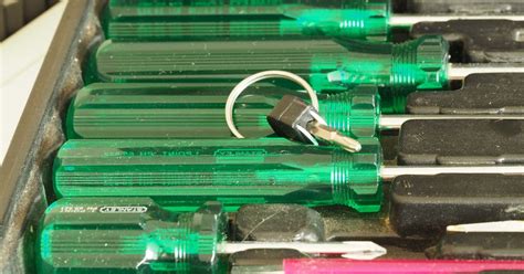 How To Use A Tiny Screwdriver At Neal Ching Blog