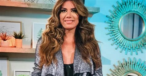 Flor De La V Para Poder Encajar Socialmente Me Tuve Que Disfrazar De Una Mujer Careta