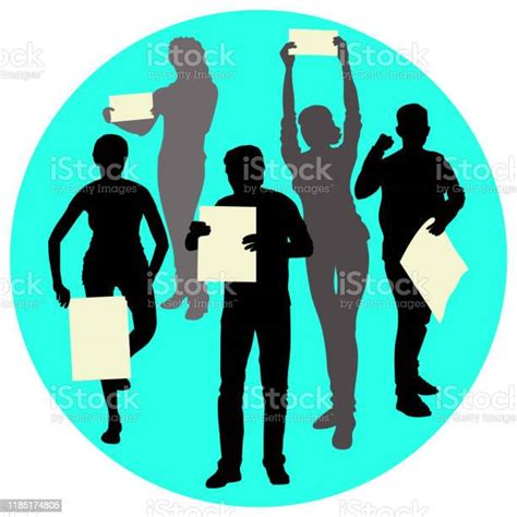벡터 실루엣입니다 한 무리의 사람들이 어떤 텍스트와 함께 그들의 손에 포스터를 들고 있다 할인 항의 광고 청녀 및 남성이 종이시트를 들고 서 있습니다 가냘픈에 대한 스톡