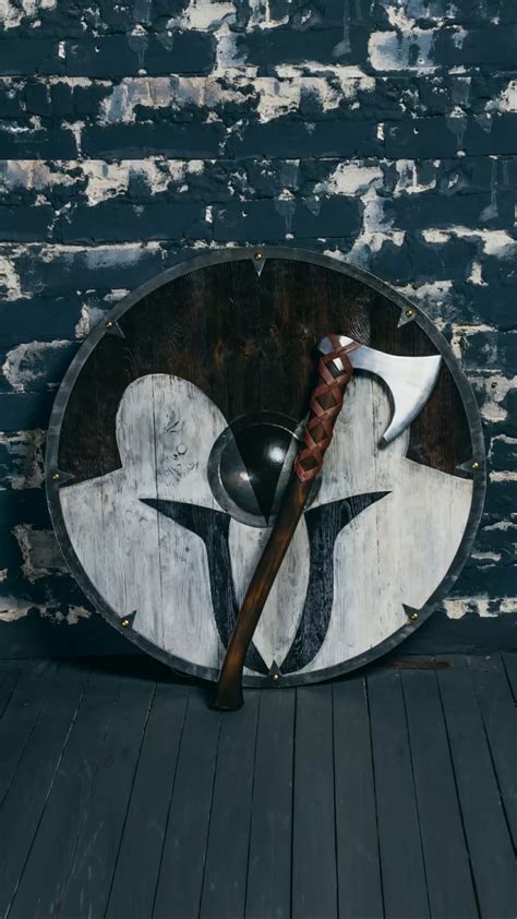 The Process Of Creating A Viking Shield With Umbon R Cosplayprops