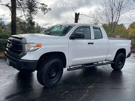 2017 Toyota Tundra With 18x9 25 Method Mr701 And 29570r18 Falken
