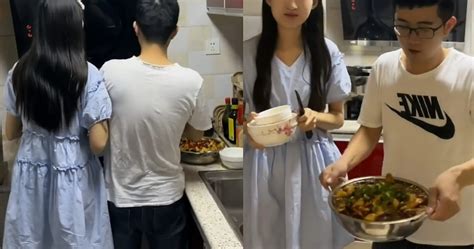 女子晒闺蜜经常到家和弟弟煮夜宵 俩人举止有些亲昵：挺有夫妻相手机新浪网