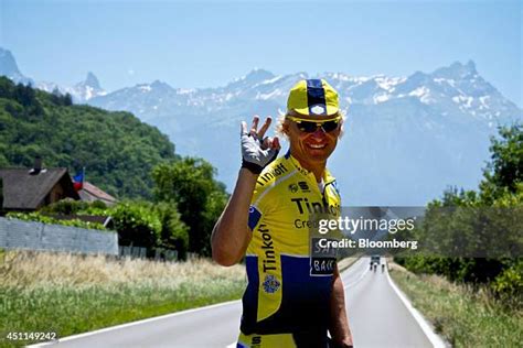 20 Russian Millionaire Oleg Tinkov With His Pro Cycling Team Tinkoff