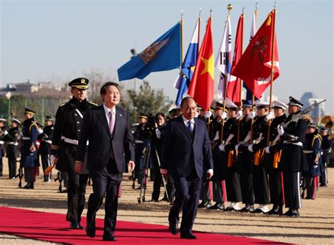 尹 첫 국빈 방한 푹 베트남 주석 용산 청사 잔디마당서 맞아 파이낸셜뉴스