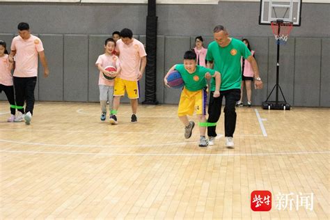 迎“篮”而上 为爱“父”出 上坊社区开展父亲节趣味亲子篮球赛