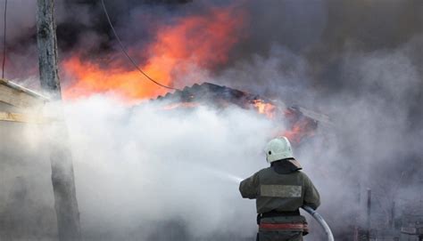 Пожар във врачанско село вдигна огнеборци накрак