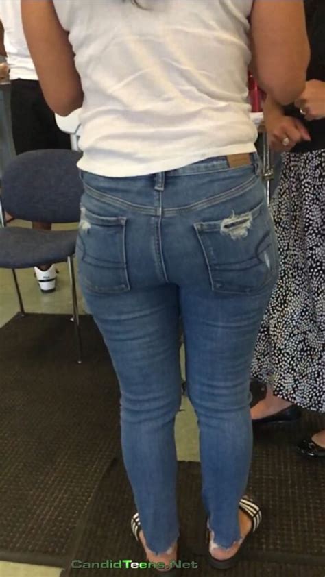 Curly Hair Teen Girl Tight Jeans Candid Pics Sexycandidgirls