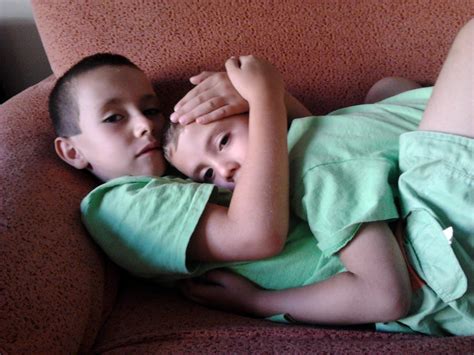 De Profesi N Mami Motivos De Pelea Entre Hermanos