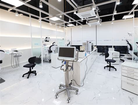 강남역 화이트드림치과 강남치과 강남임플란트 치아교정치과