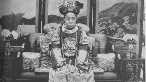 光绪帝后宫只有一个皇后两个妃嫔，却因这个妃子太丑，他从来不碰，反而因祸得福 Youtube