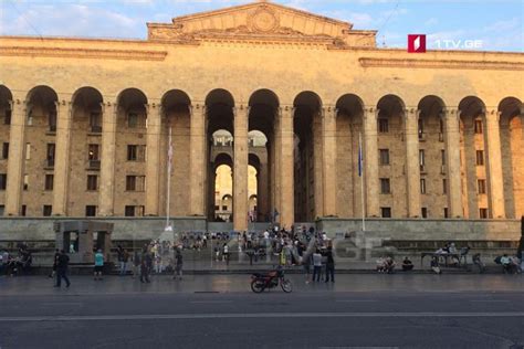 რუსთაველის გამზირზე საავტომობილო მოძრაობა აღდგა [ფოტო ვიდეო] 1tv