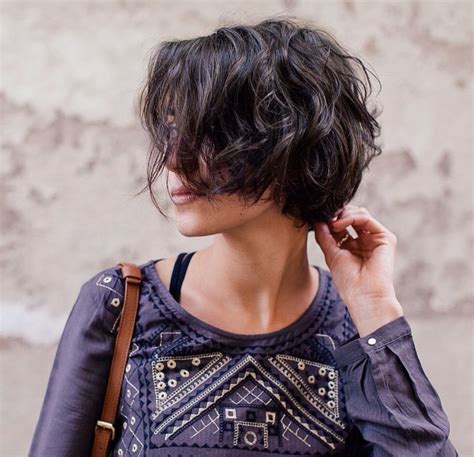 Короткий Боб на вьющиеся волосы 72 фото