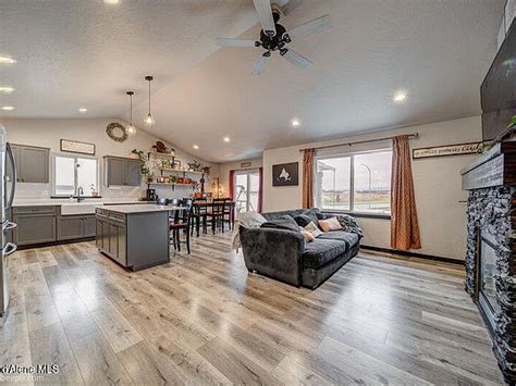 12175 N Gipper Loop Rathdrum ID 83858 Zillow